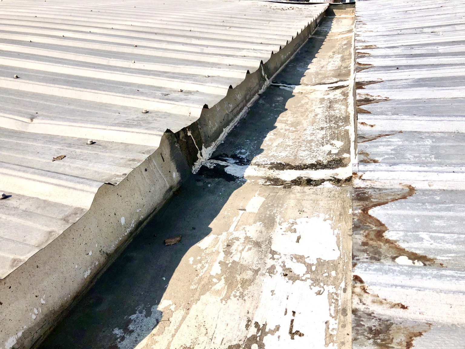 Valley Gutter Repair | Metal Roof - Spray-Tec Commercial Roofing ...